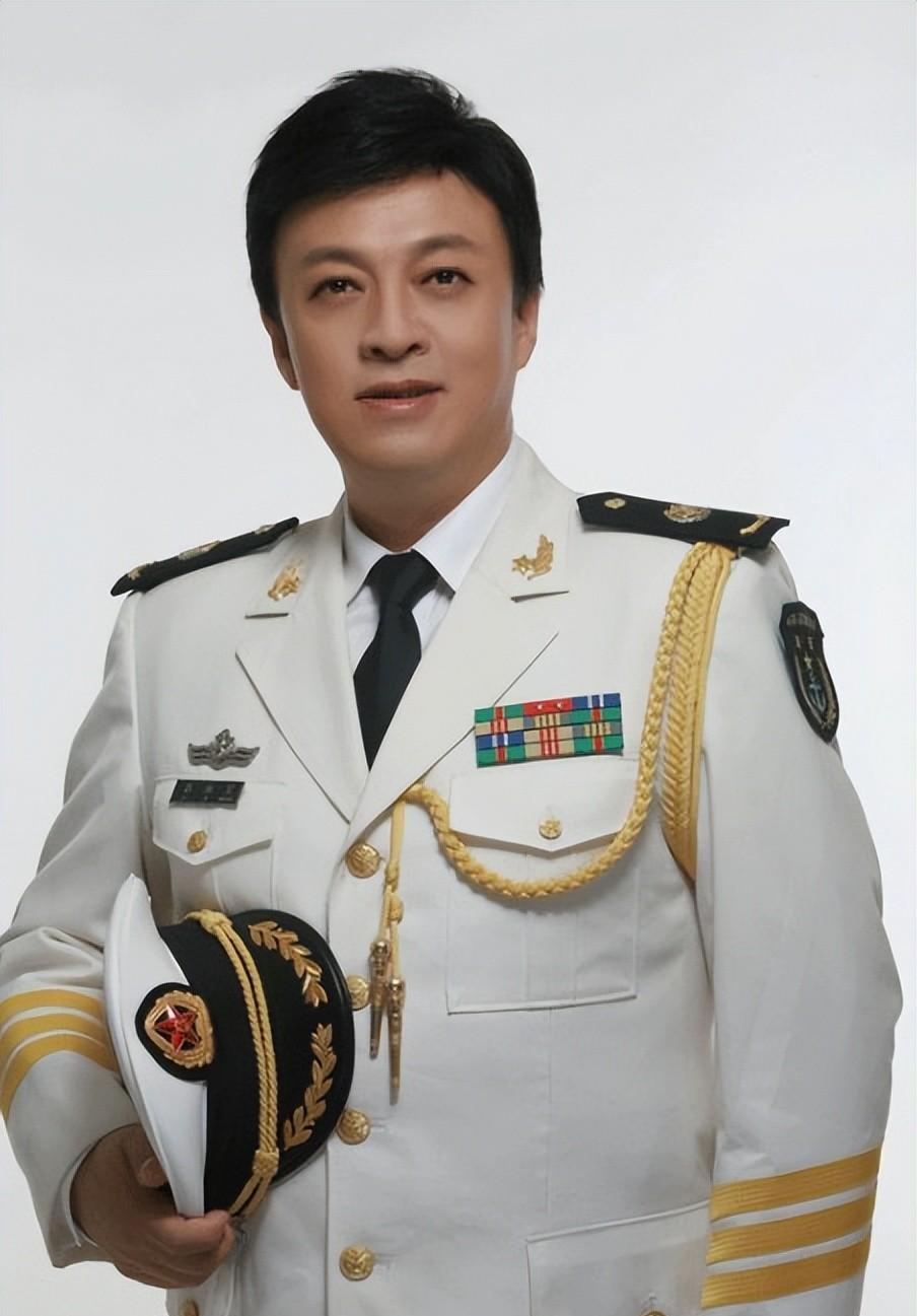 The military singer was single all his life, the truth turned out to be ...