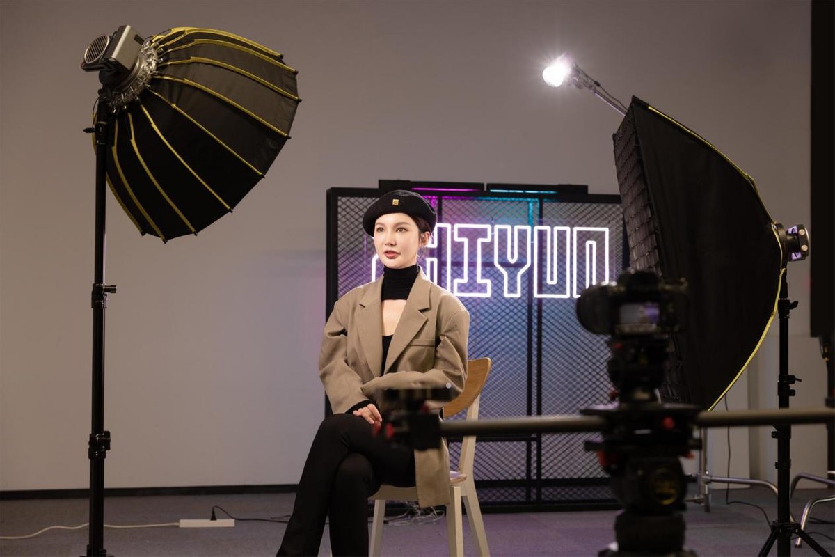 Play with photography lighting! Teach you a trick, use artificial light ...