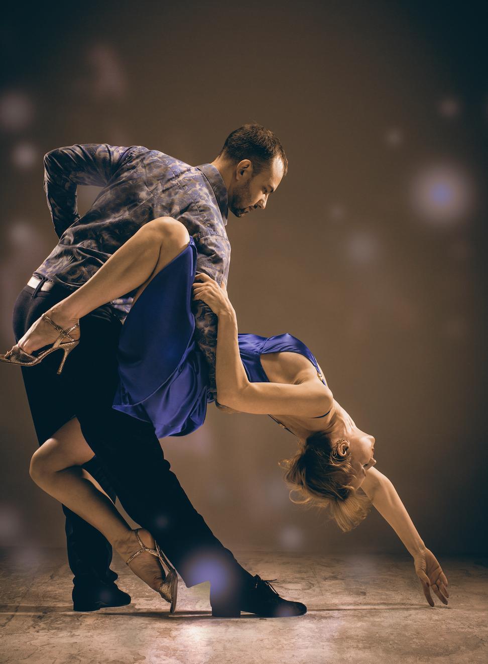 Same tango, different styles - iNEWS