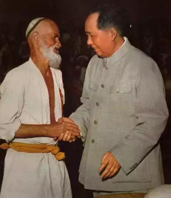 I read Mao Zedong's poems.Seven Laws and Two Songssend the god of ...