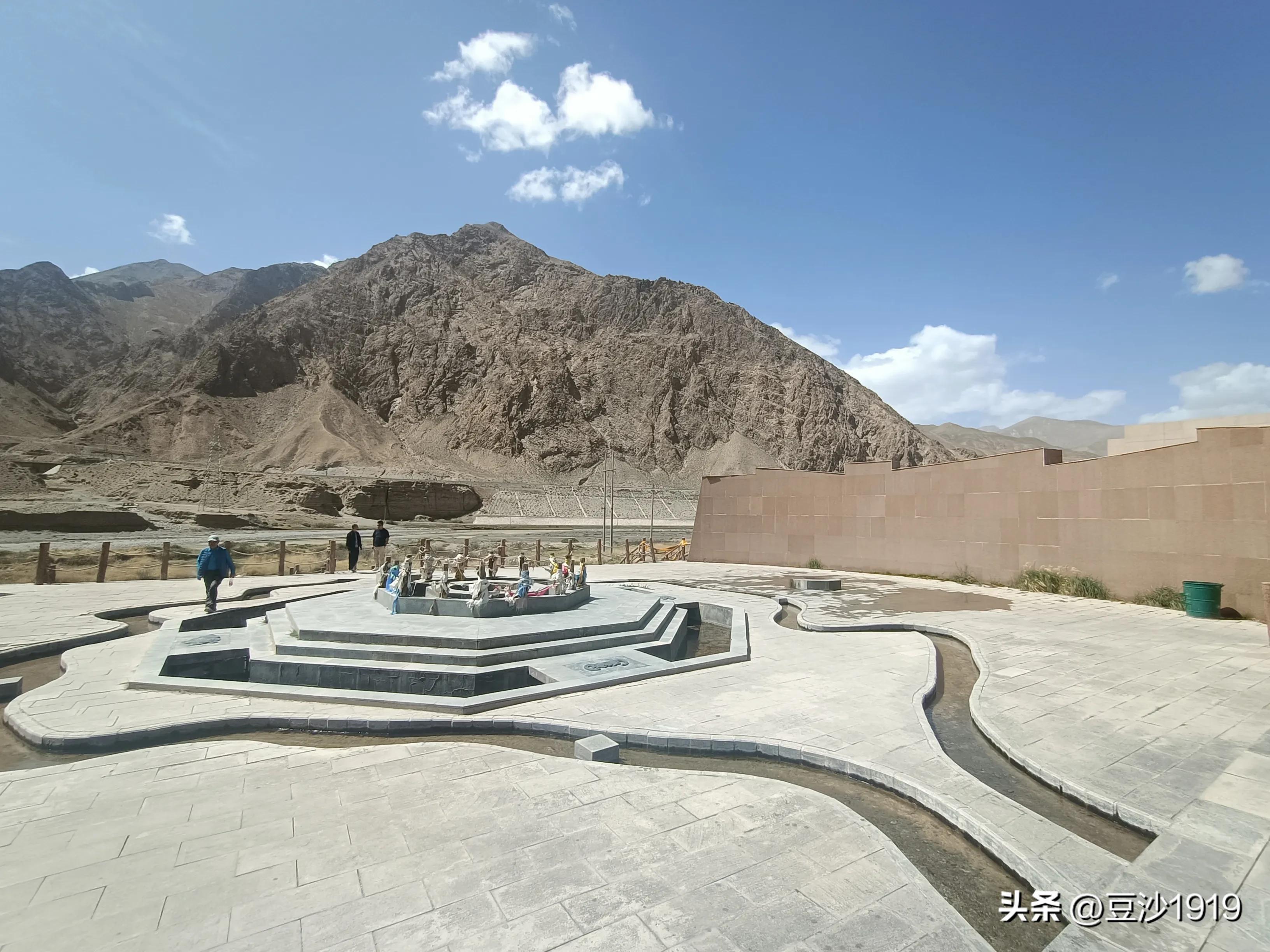 Walk into Kunlun Mountains and taste the holy spring water on earth - iNEWS