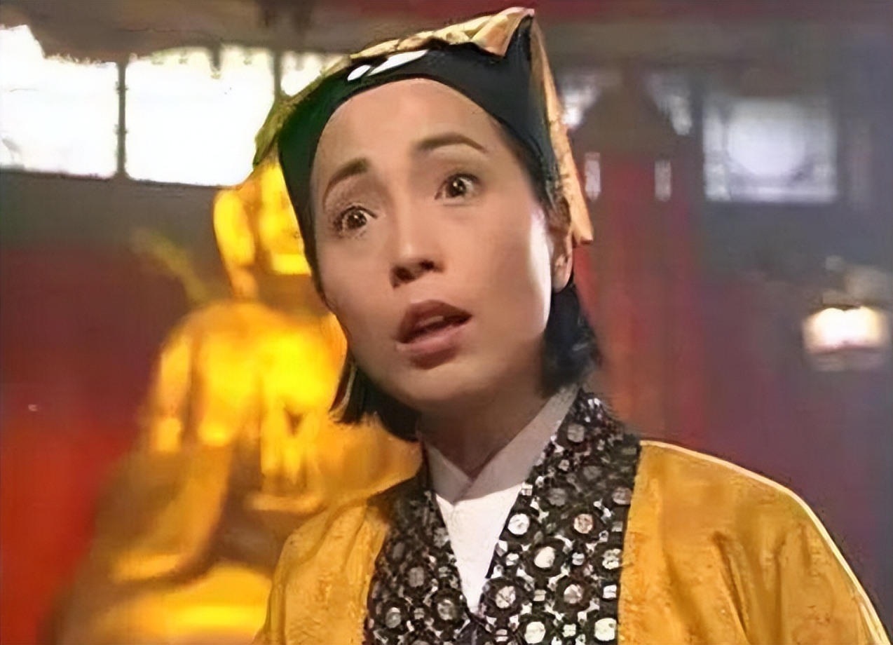 Ruhua and Sister Shiliu are both clowns who have worked with Zhou ...