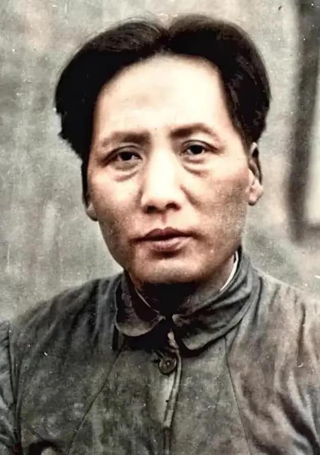 On the Long March, Mao Zedong's tears inspired us four times - iNEWS