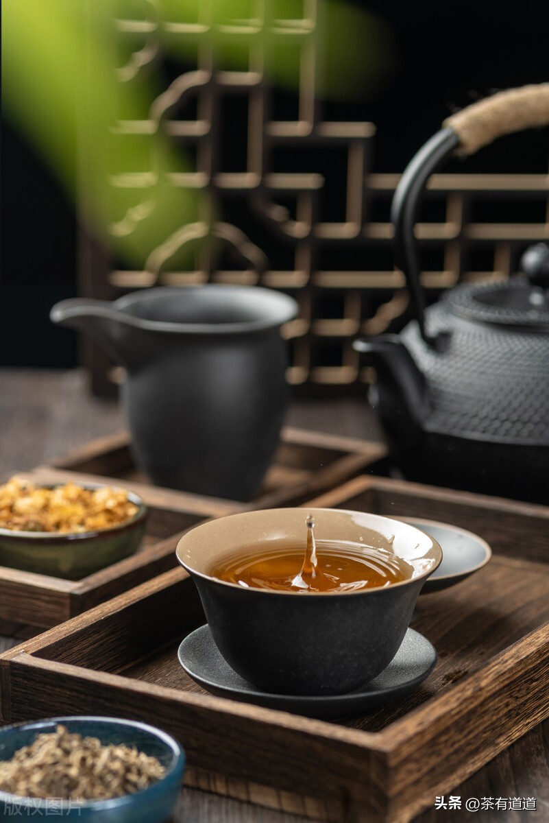 Lu Tong's "Seven Bowls of Tea Poems" - iMedia