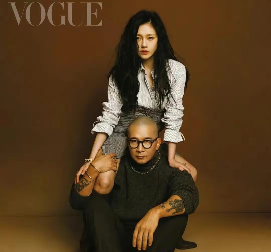 Wang Xiyue and Wang Xizhen accepted Ju Junye as their father, Zhang Lan ...