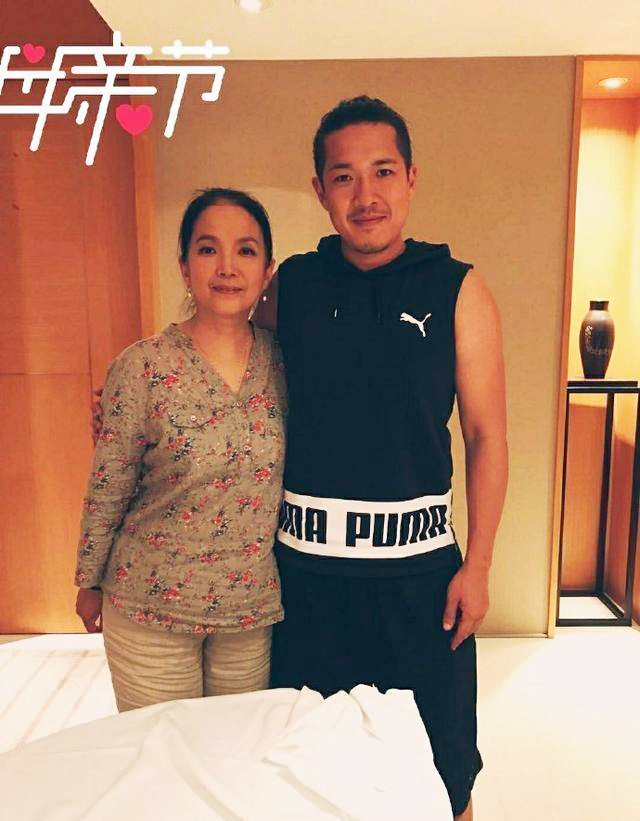 Lu Liping and her third-married husband returned to China for the New ...