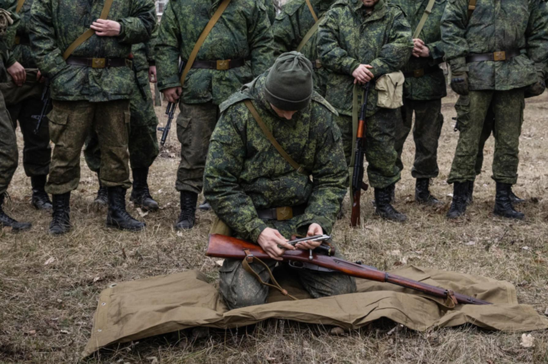 Russia opened the World War II warehouse and issued old-fashioned guns ...