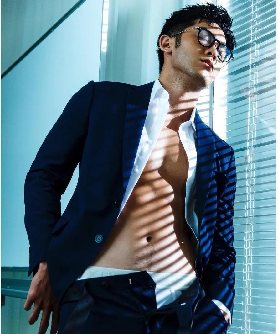 Lin Guanyu, a handsome young man with changeable styles, do you like it? - iNEWS