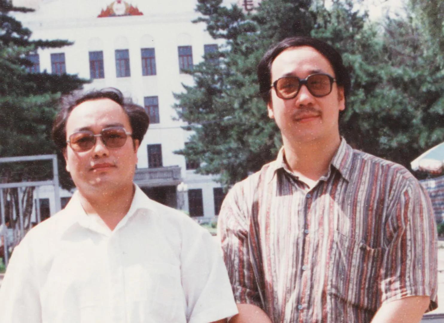 94. Praise the famous painter Mr. Zhu Wei - iNEWS