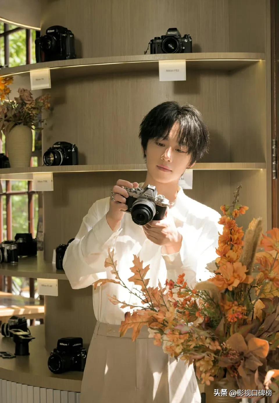 Step on two boats, break up and follow your girlfriend? Li Runqi, who ...