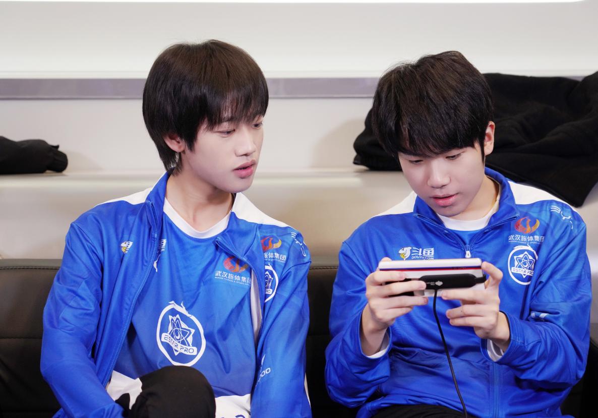 estar3-2WB, Qing Rong played the most C battle of the season, bluntly speaking more than 7 ...