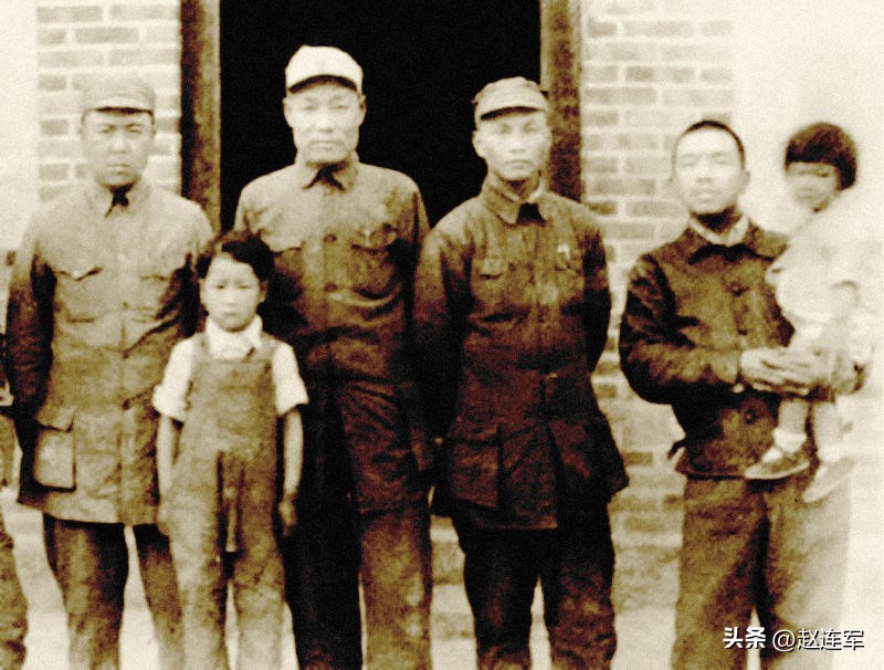 The general who came out of the New Fourth Army (249) - Lieutenant ...