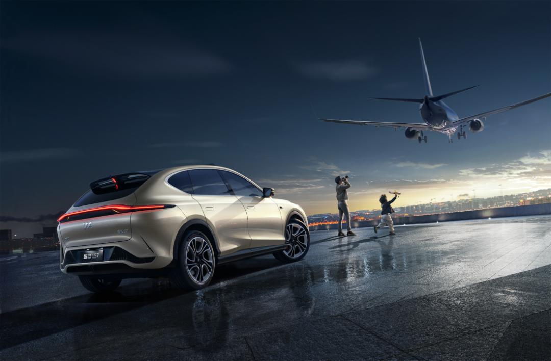 AI car? A "Battle of Innovation" from Zhiji Automobile - iNEWS