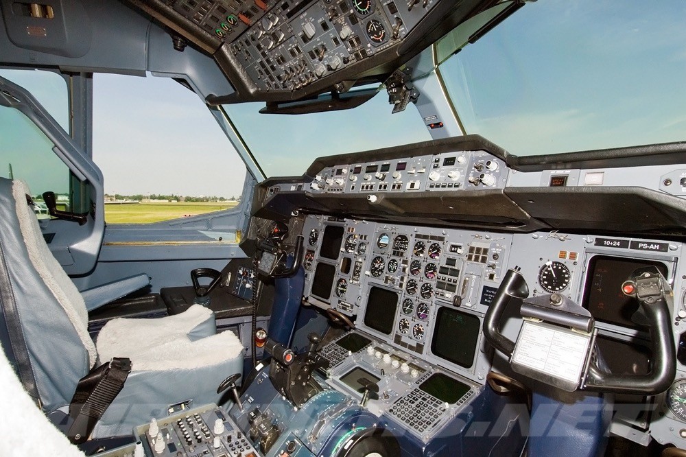 Father and son in the cockpit Aeroflot Flight 593 1994 - iMedia