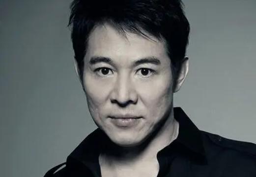 59-year-old Jet Li's recent photos were exposed, showing his bloated ...