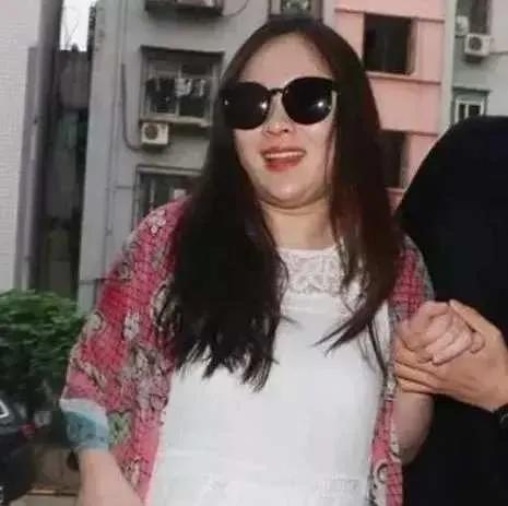 I only admire these 2 female stars who are really fat, Huo Siyan and ...