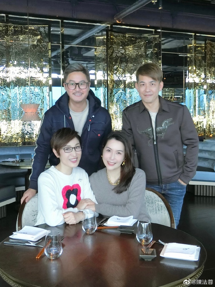 Chen Farong posted a comparison photo of girlfriends dinners before and ...