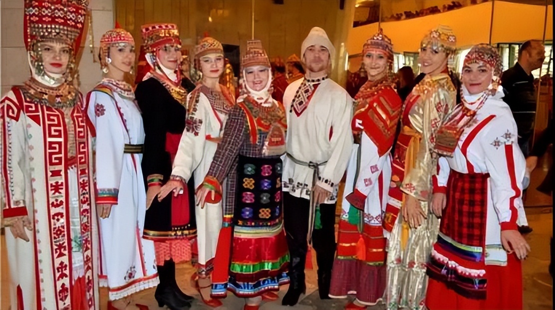 Incredible! Why do the flags of these Slavic countries look exactly the ...