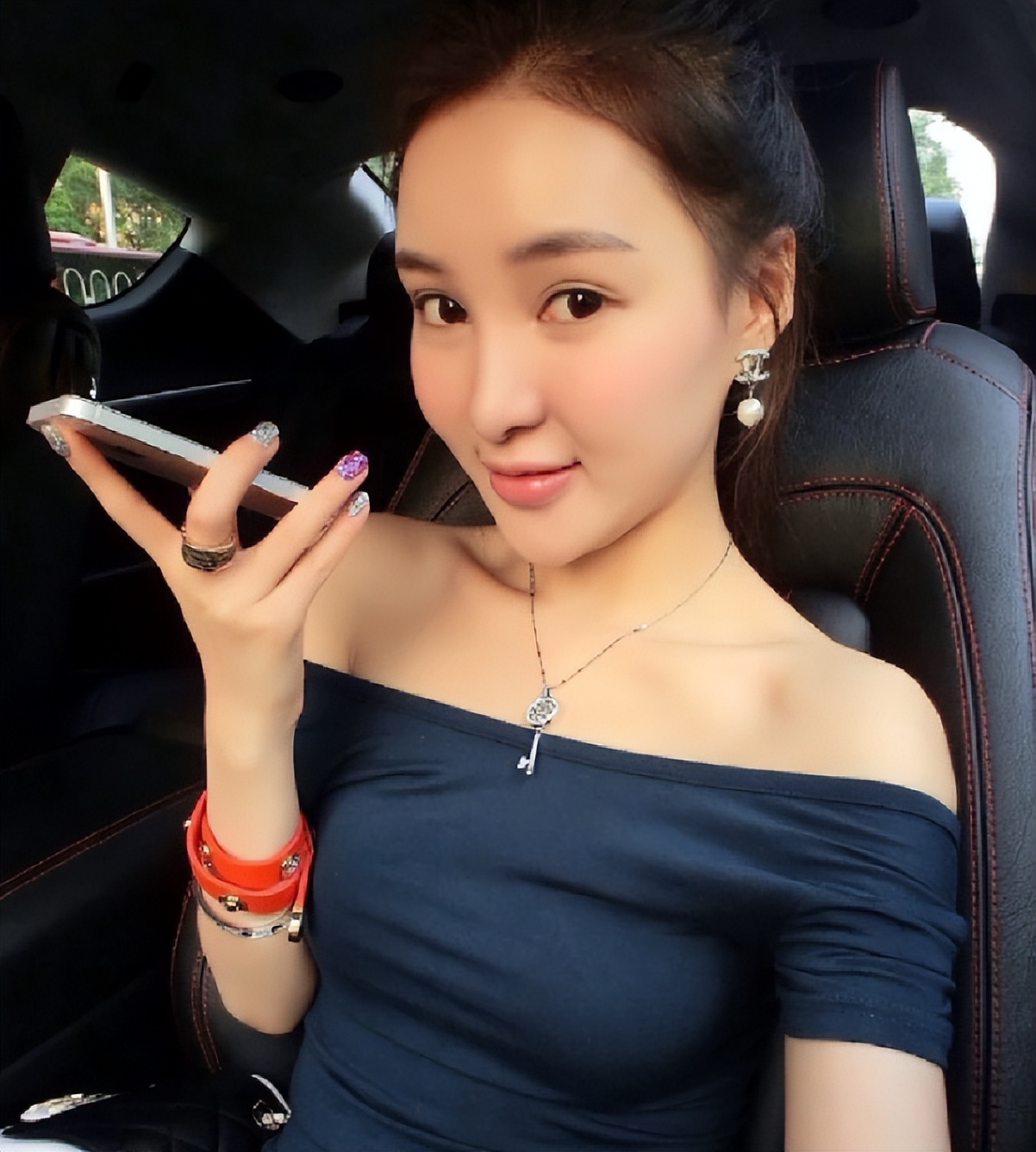 Guo Meimei: The story of fall and rebirth, the price of vanity - iMedia