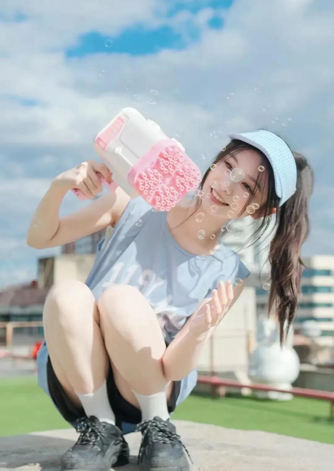 Taking pictures alone is not afraid of embarrassment, play these photo ...