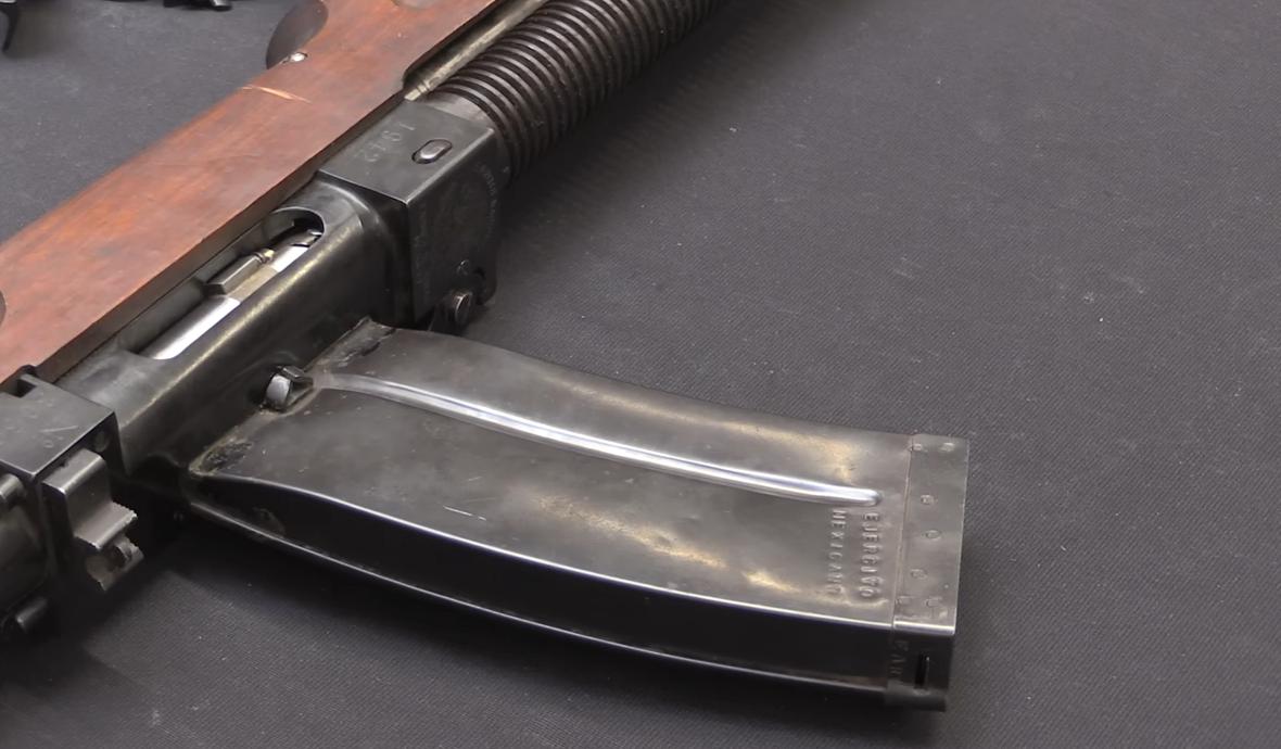 Mendoza has a 1934 light machine gun: it was the world's top light ...