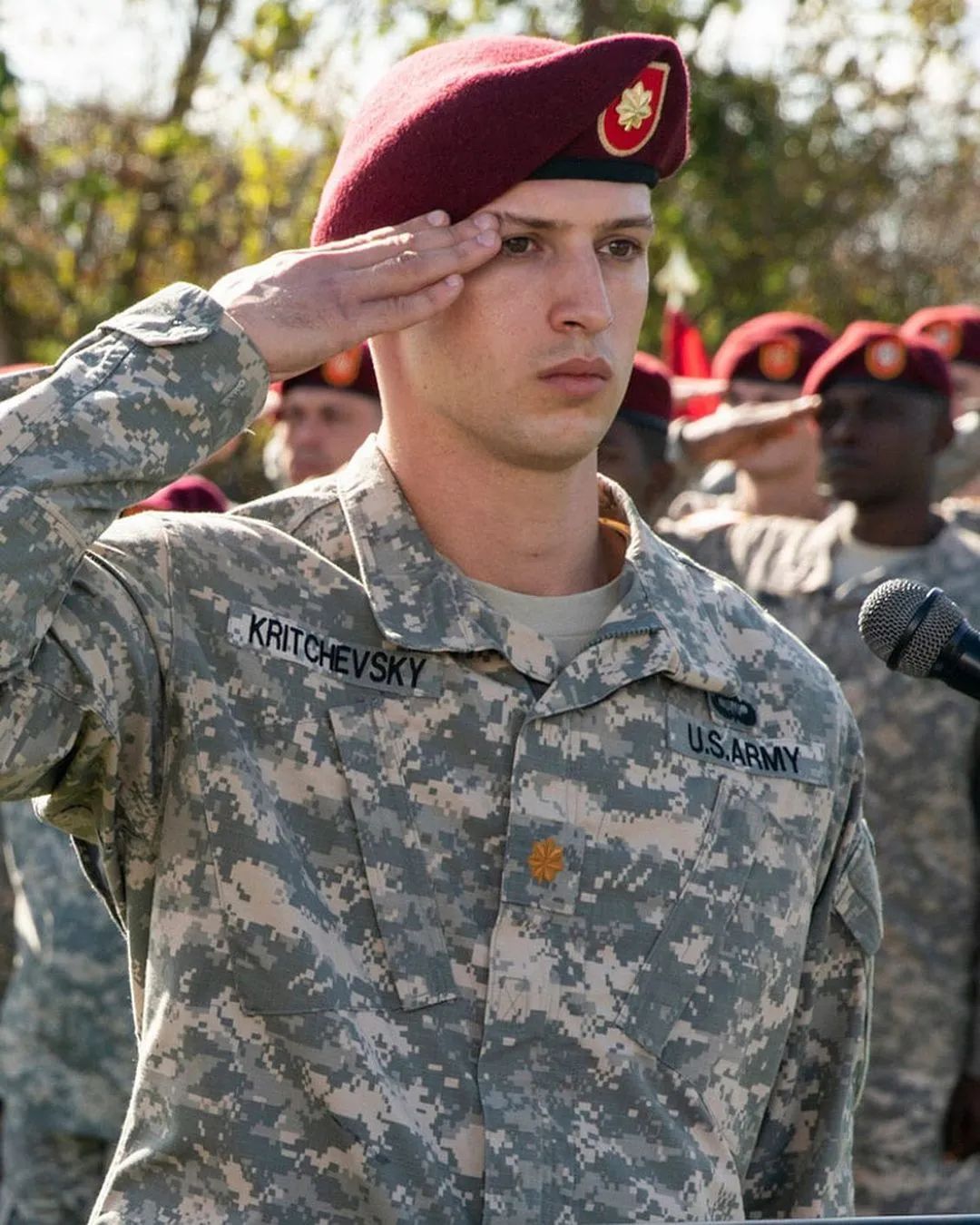 29-Year-Old Israeli Actor Goes Bald in His Twenties With Hair ...