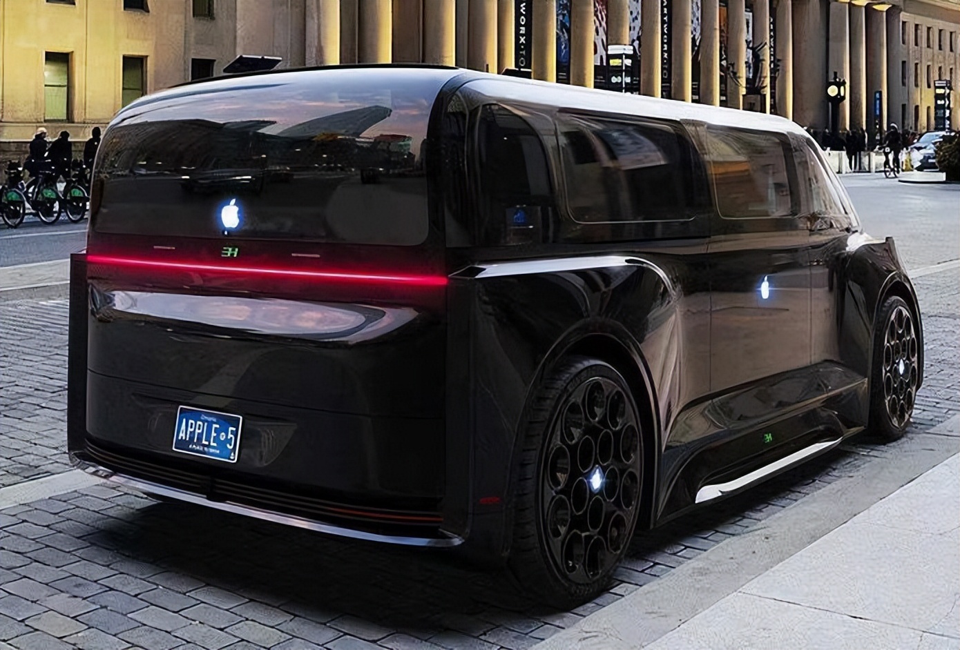 Suspected Apple car on the road, the luminous car logo + Gatling wheels ...