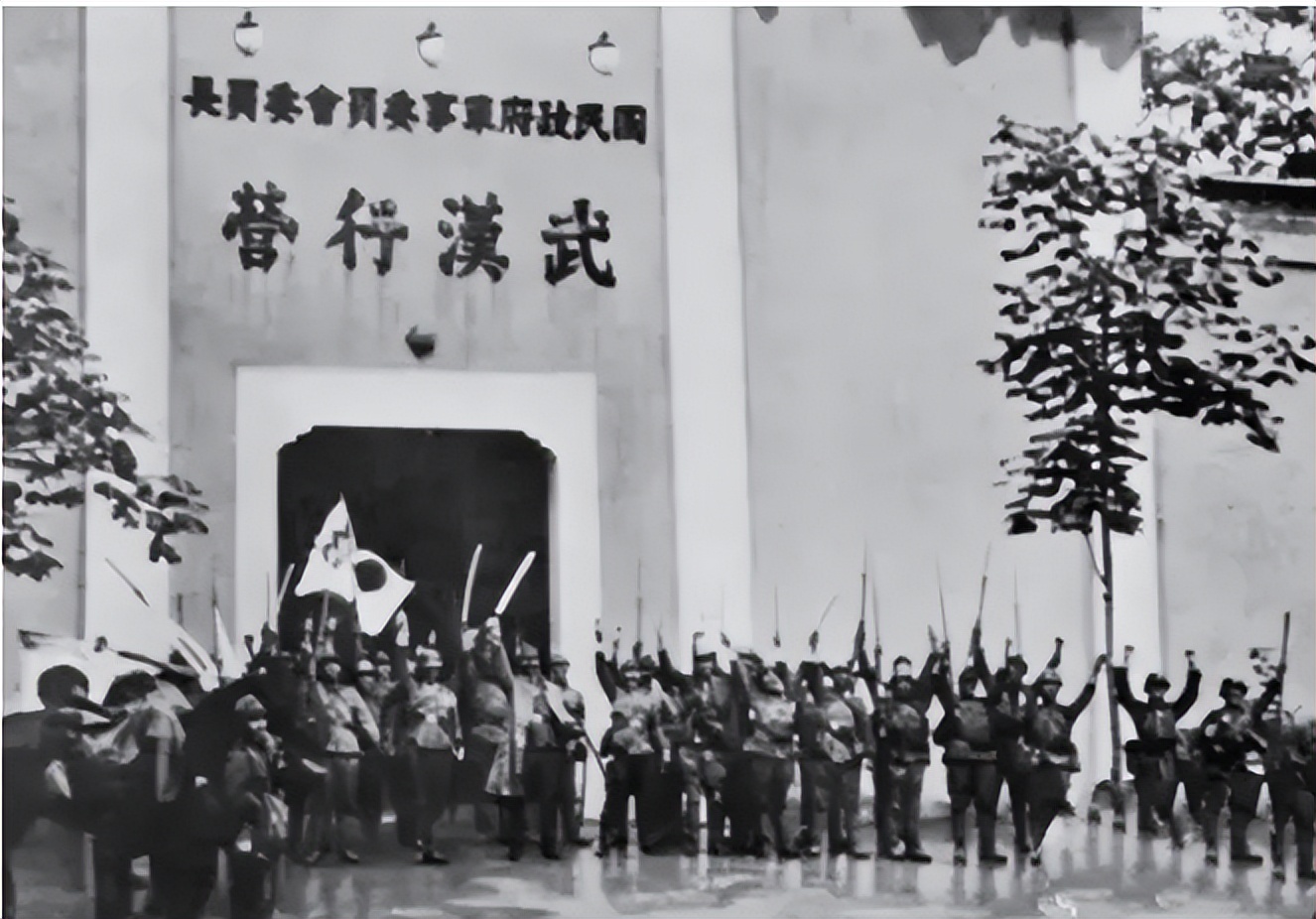 How many troops does a division of the Japanese army have? Why did 50 ...