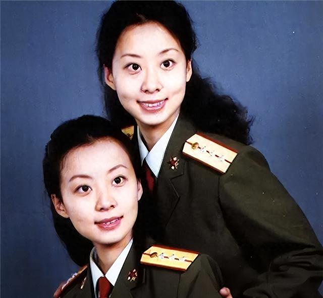 In 1999, a pair of the most beautiful twin female soldiers caused a ...