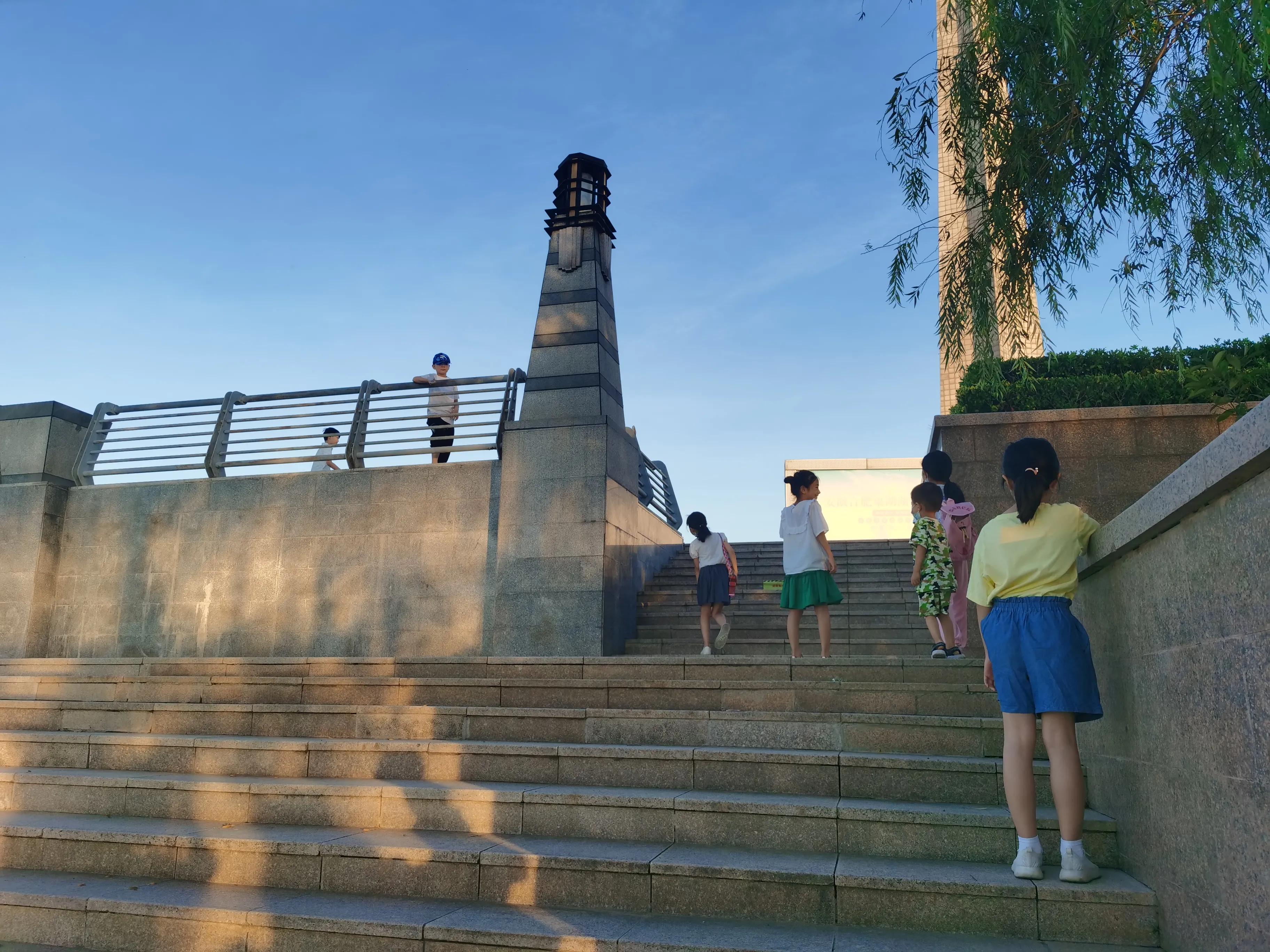 Give your kids some time, some boring time - iNEWS