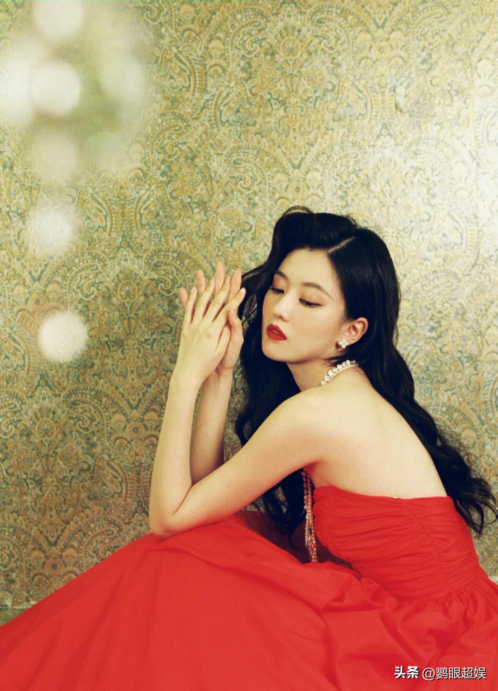 Qiao Xin tube top red dress long photo, beautiful Hong Kong style - iNEWS