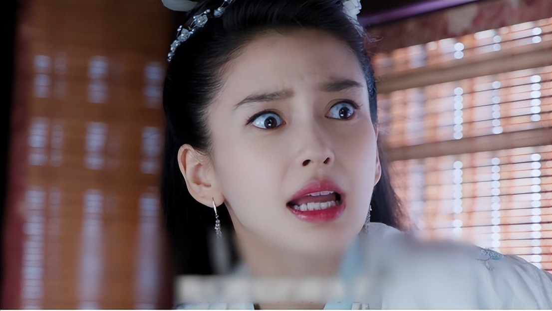 They acted like crazy critics, they were so emotional, Li Gengxi fought back at the university ...