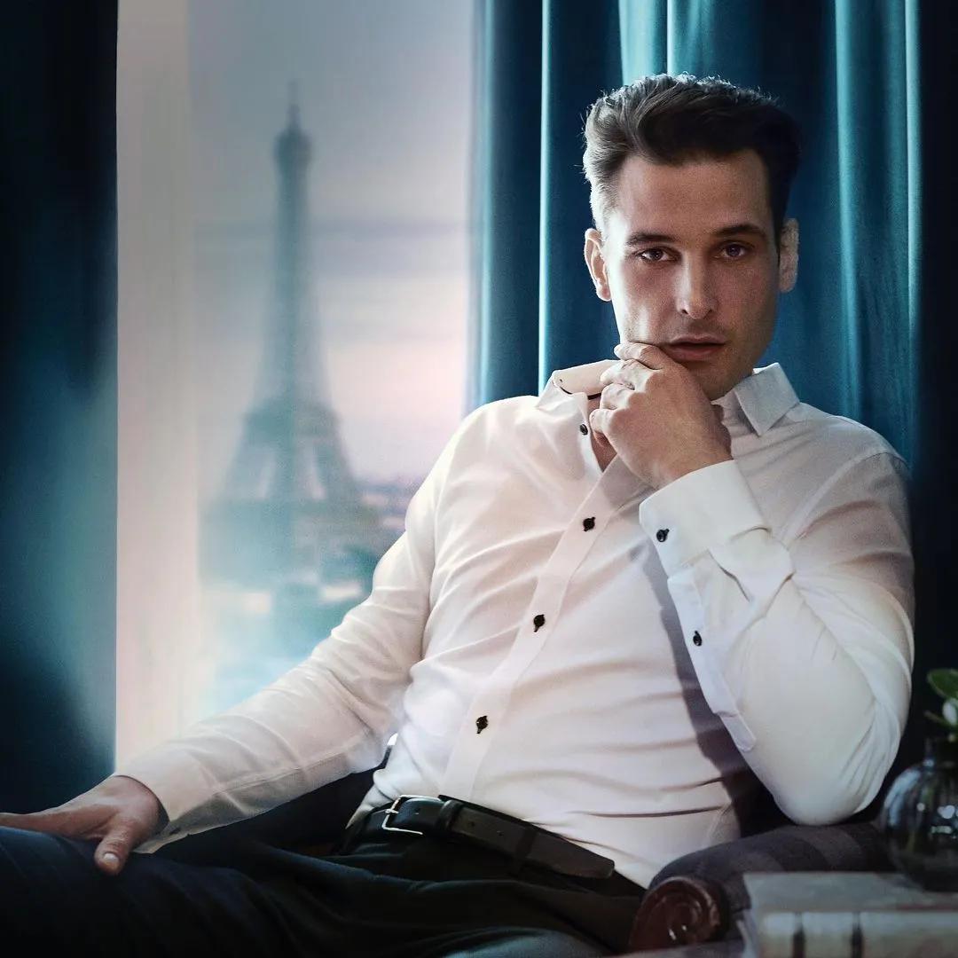 The 43-year-old legendary male model Julien Hedquist died suddenly ...