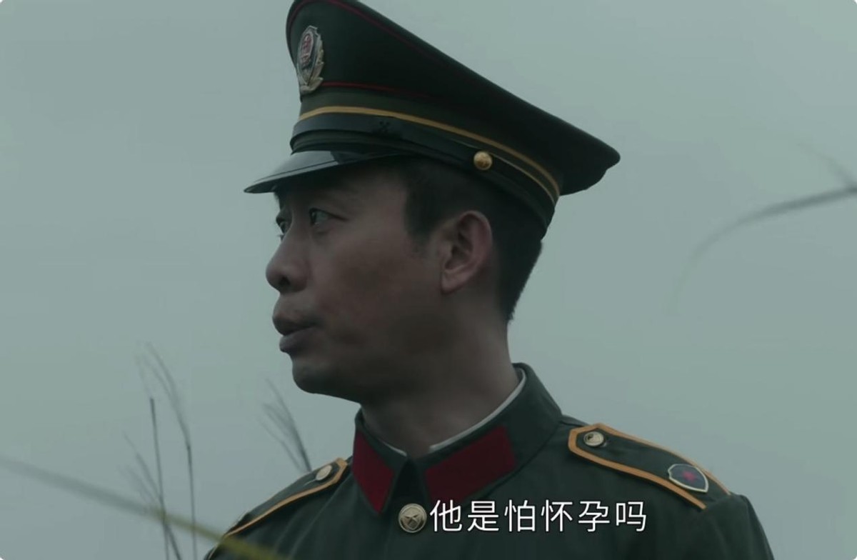 Grinning all the way, unable to open his eyes, Zhang Yi brought the ...