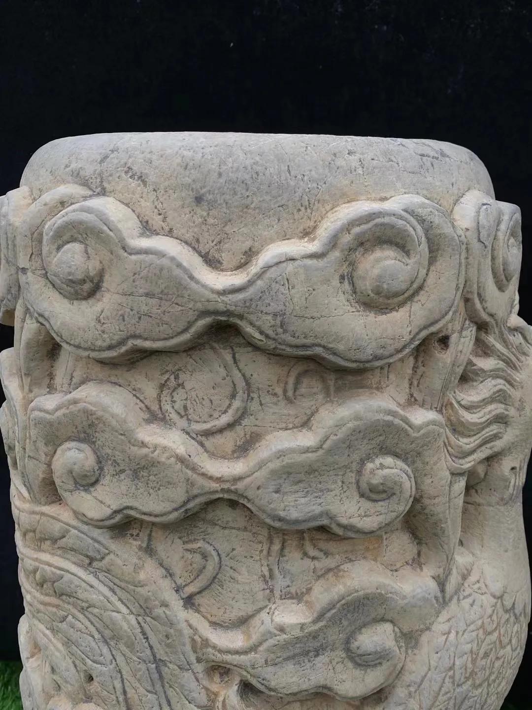 stone pillar - iNEWS