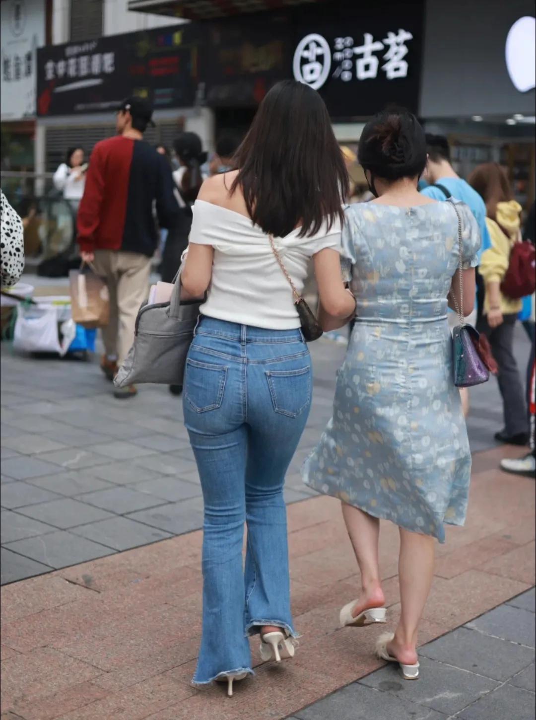 charming back - iMedia