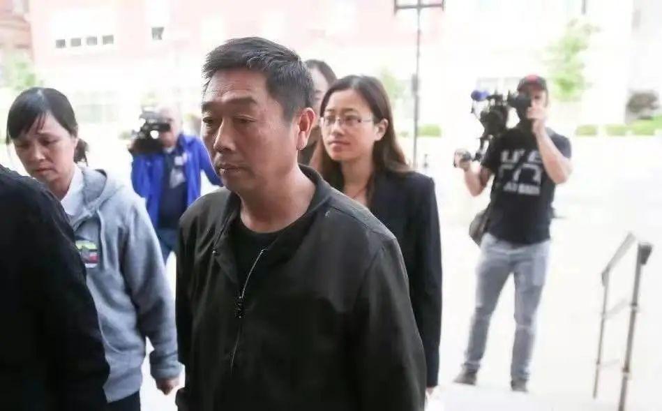 Zhang Yingying has been away for 6 years, her boyfriend fulfilled her promise, and her parents ...