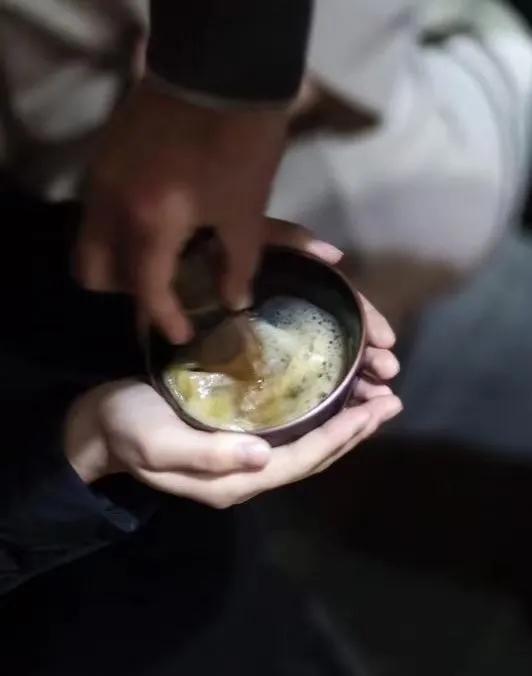 Murong Yan has three things to order when ordering tea: the sound of ...