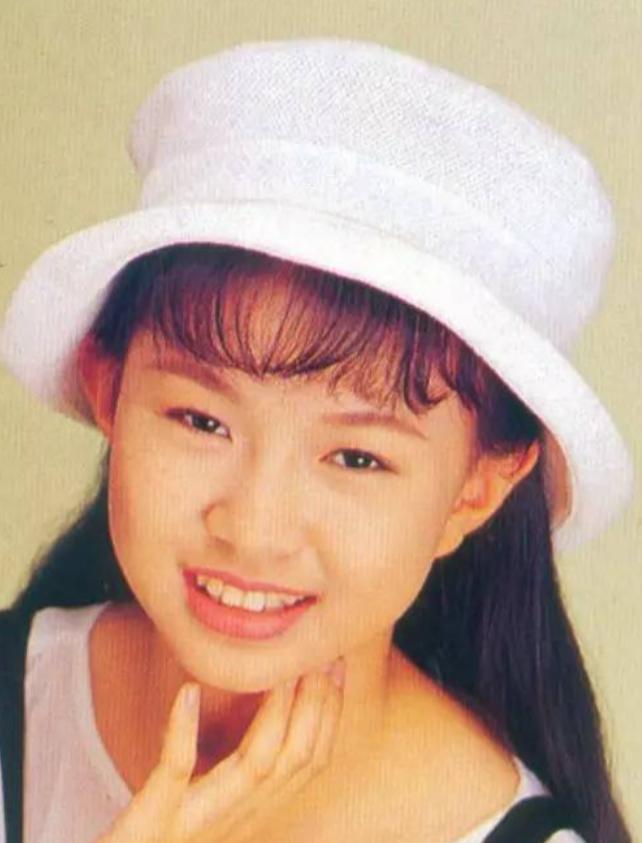Sweet Queen Zhuo Yiting: She became famous at the age of 5 and sang ...