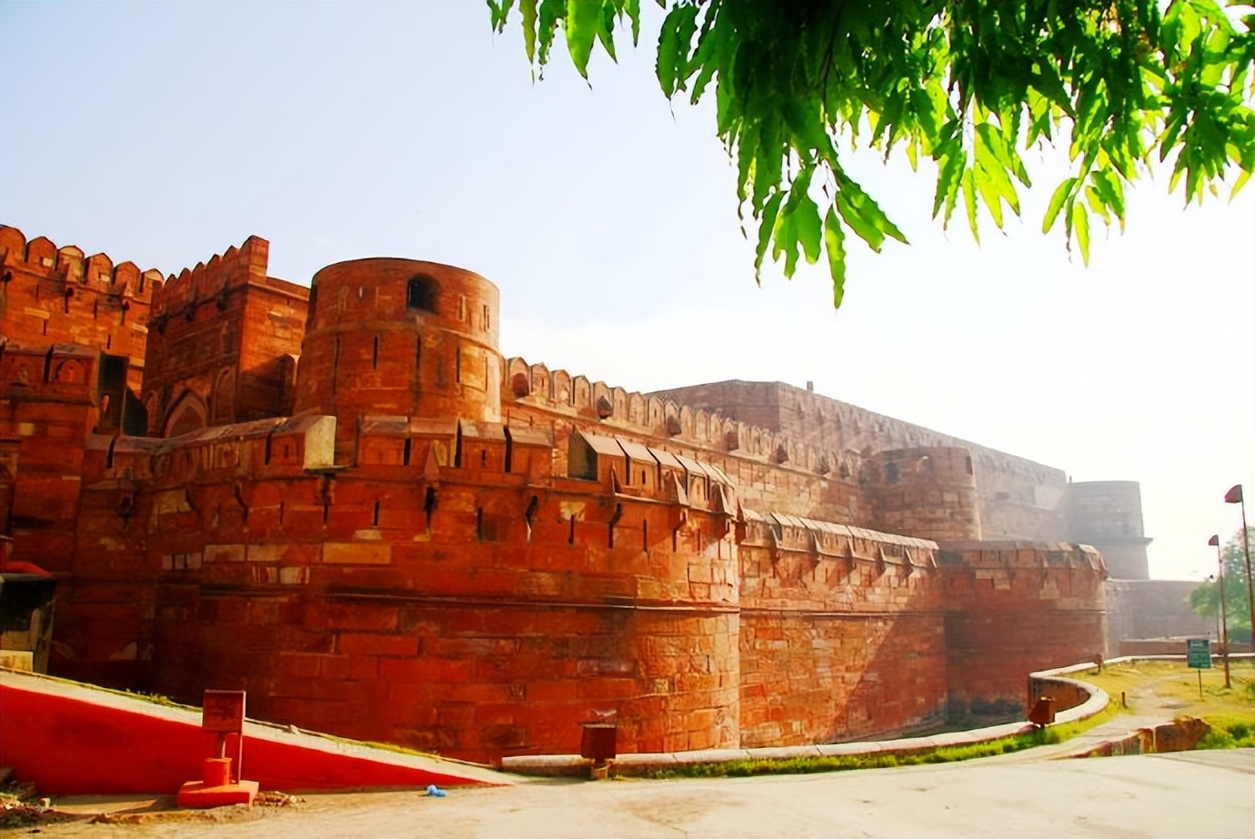 Into the Red Fort "India" in Agra - iNEWS