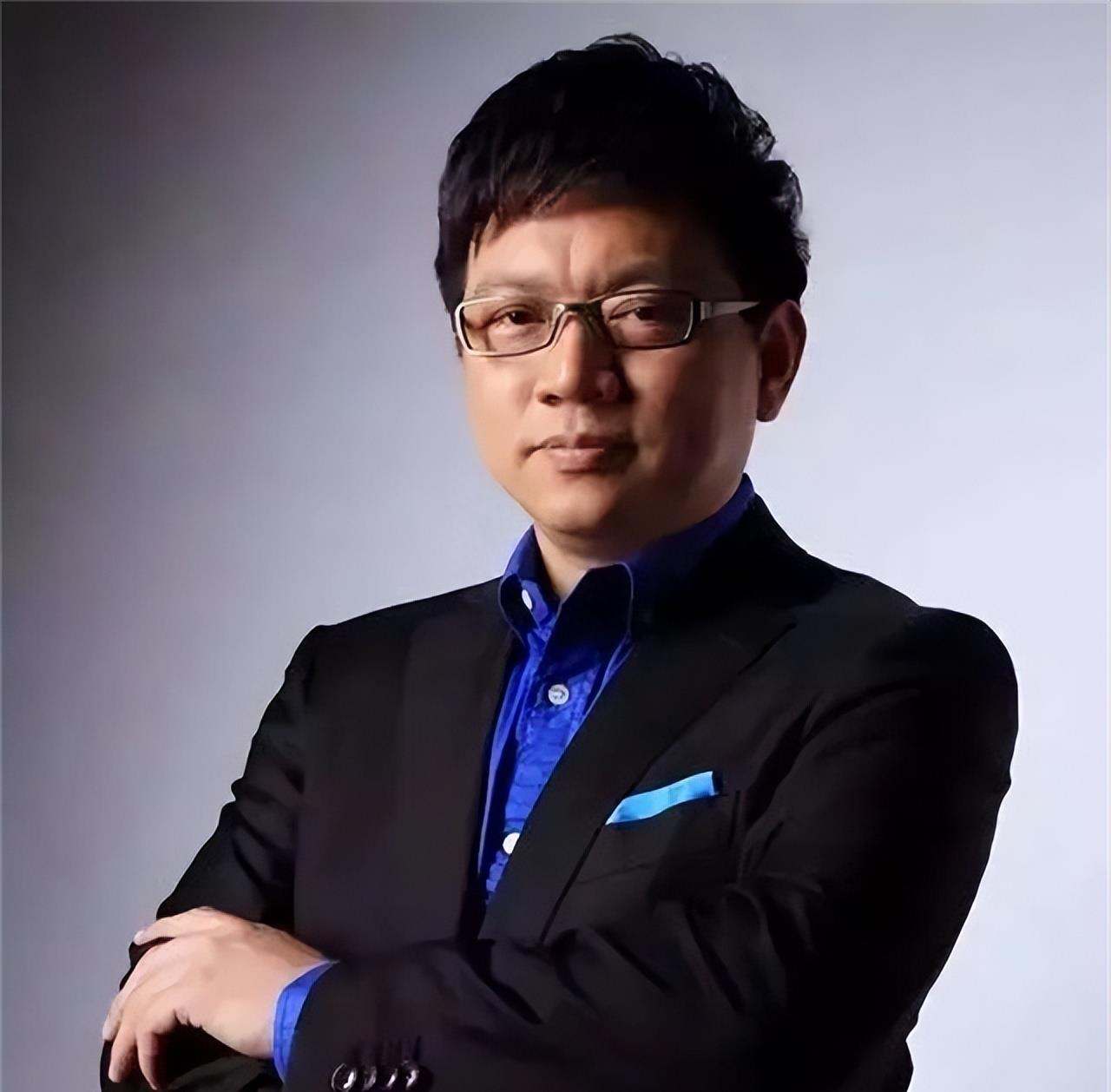 Luo Xin, the host of Dragon TV's "One in a Hundred", who is this ...