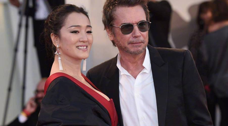 Gong Li: At her peak, she married a 70-year-old French man with "four ...