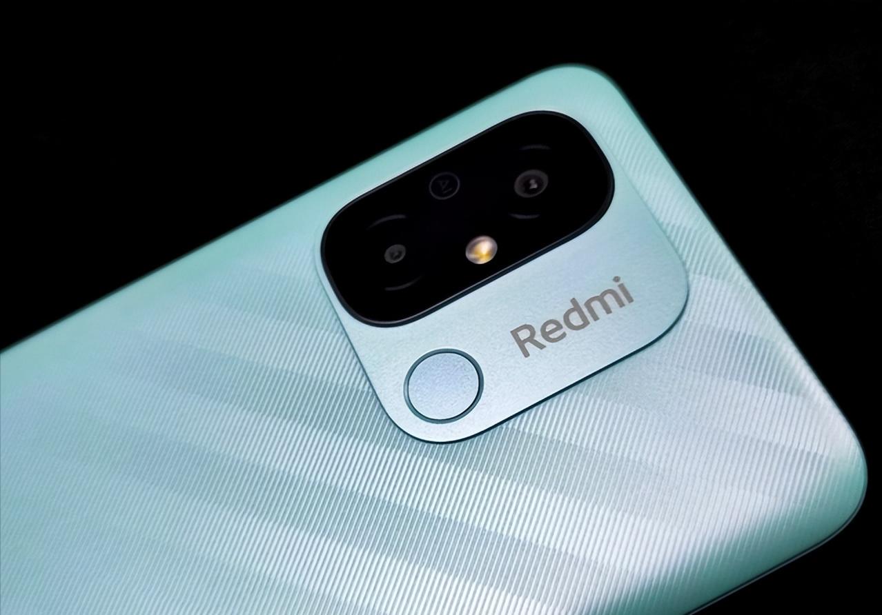 Hundred yuan mobile phone ceiling, long battery life + water drop ...