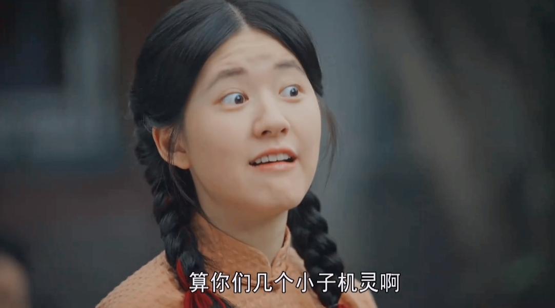 Glancing around, shaking your head?23-year-old Zhang Jingyi debuted ...