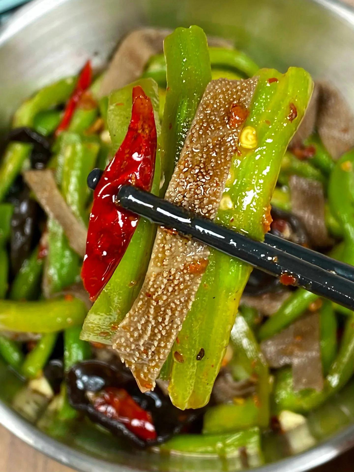Really delicious! Today I will share a cold dish, tribute vegetable ...
