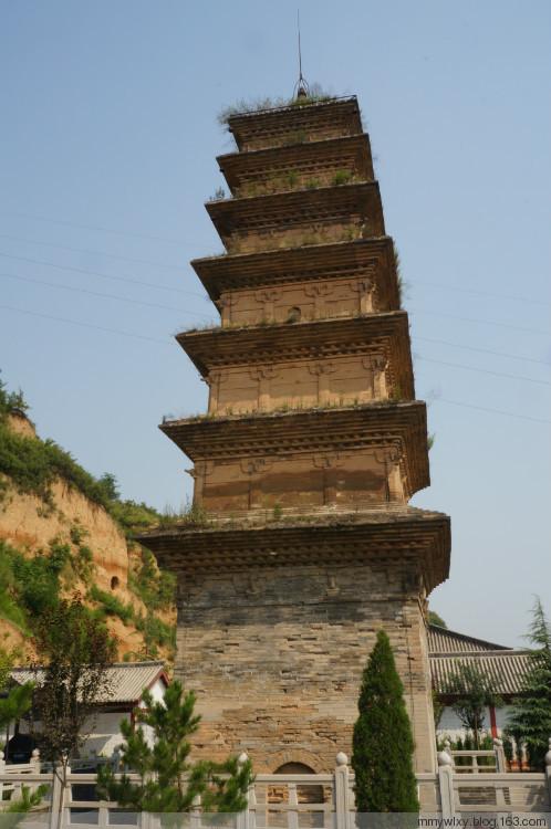 The ancient temple ruins of the Three Kingdoms are hidden in the valley ...