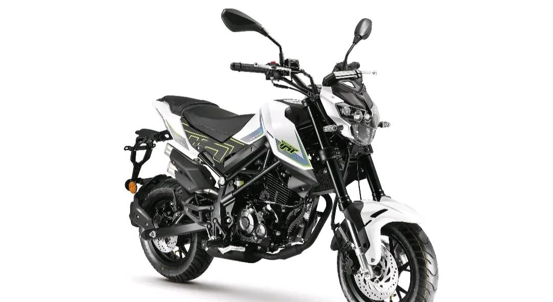 Which of these three small motorcycles do you prefer? They are Little ...