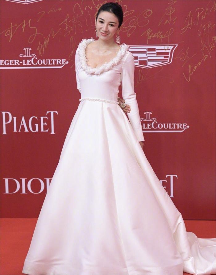 On the night of the Shanghai Film Festival, the carnival of young ...