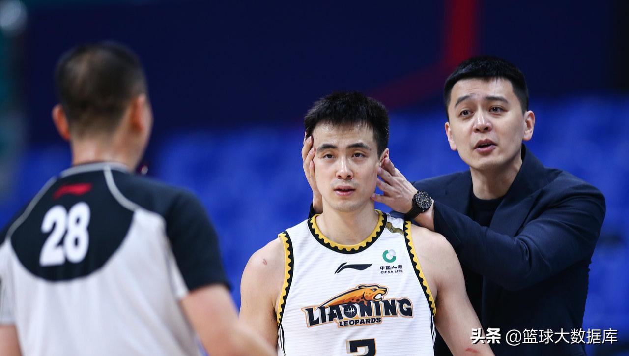 CCTV live!Guo Ailun and Zhao Jiwei are on vacation, Fogg is the leader ...