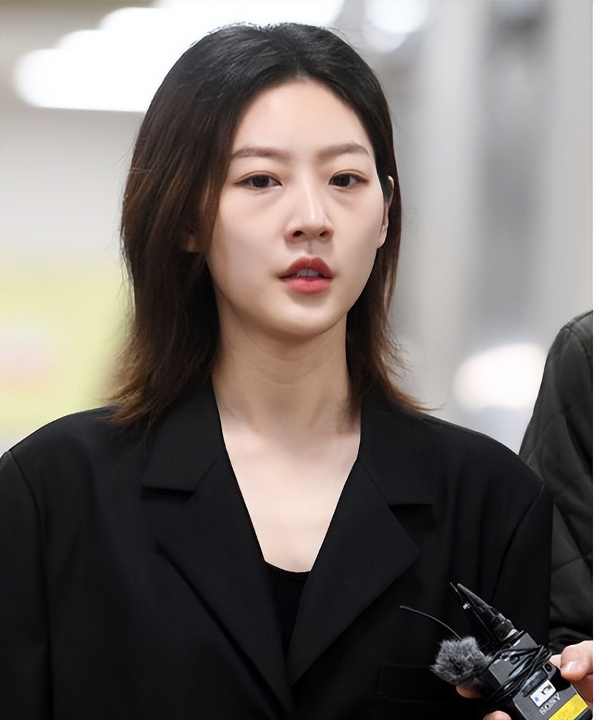 The new drama "Hound Dog" has a shot of Kim Sae-ron, because he is one ...